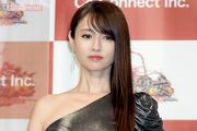 深田恭子、5年ぶり写真集発売でブラトップ姿を披露も「目に力ない」 体調不良を乗り越えたはずが消えない懸念