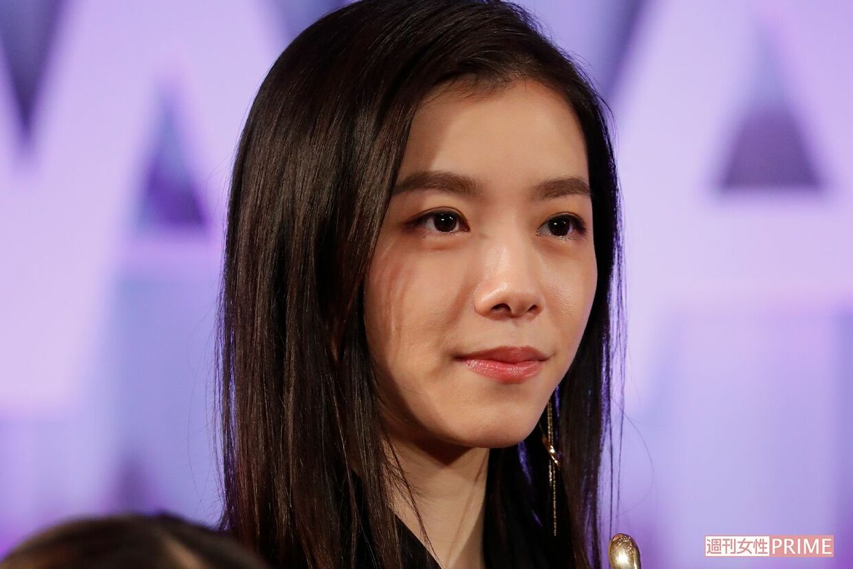 milet “プロフィールを一切明かさない” 謎多き歌姫、同級生が明かす貴重写真と青春謳歌の大学時代 | 週刊女性PRIME